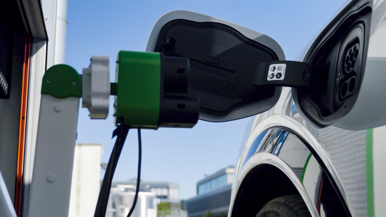 Ford trials EV chargers with robot arm - The Charge