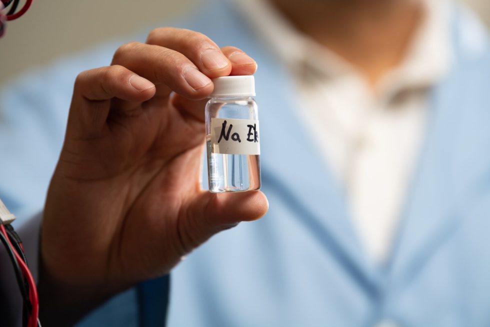 US lab makes sodium-ion battery breakthrough - The Charge
