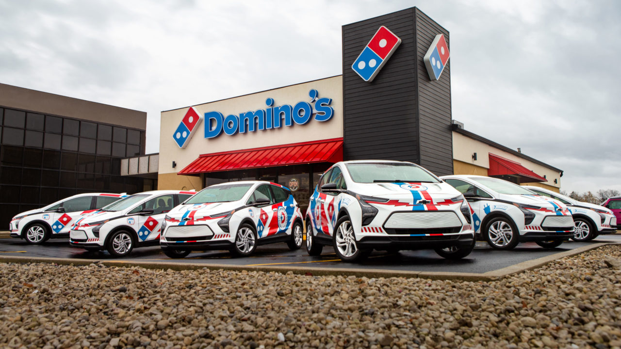 Domino's electrifies its pizza delivery fleet - The Charge