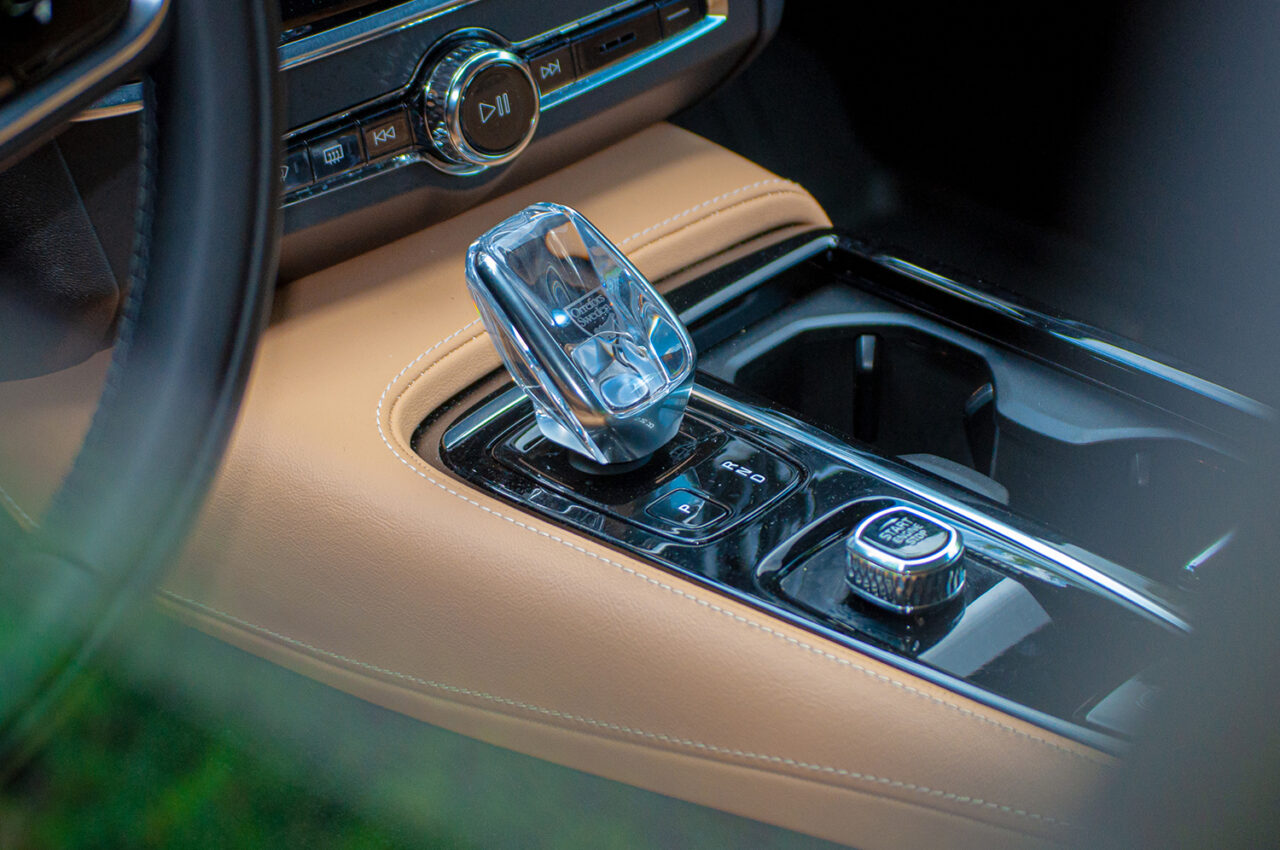 A tale of two sedans: Volvo S90 Recharge Extended Range vs Genesis G80 ...